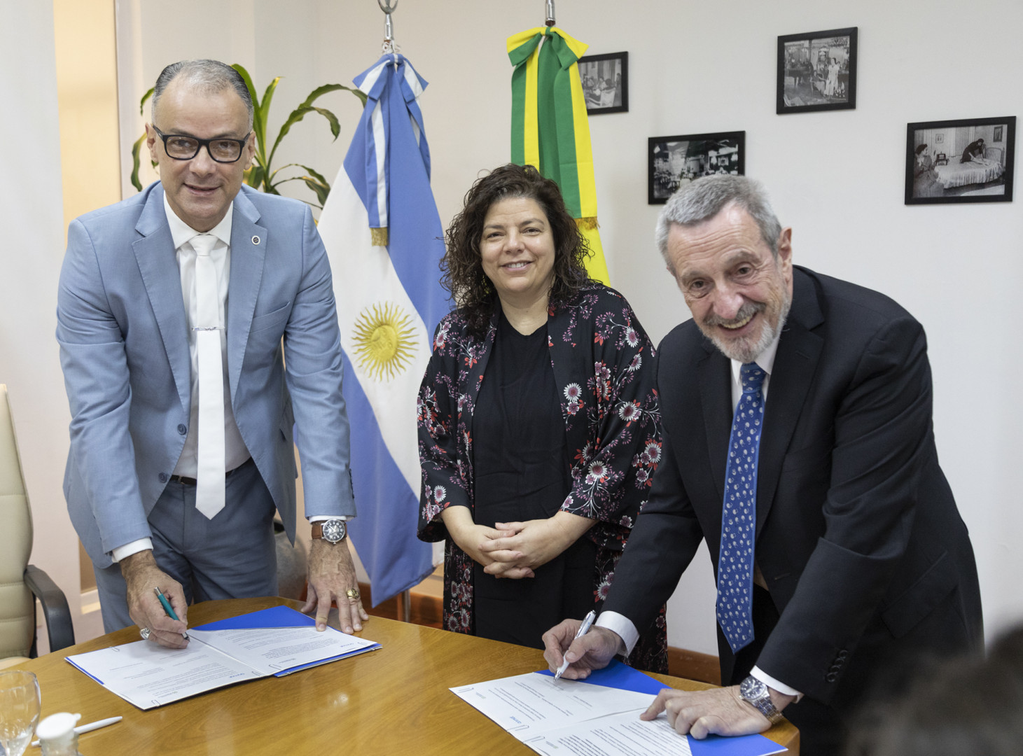 ANMAT y ANVISA firmaron el primer acuerdo de reconocimiento mutuo en ...